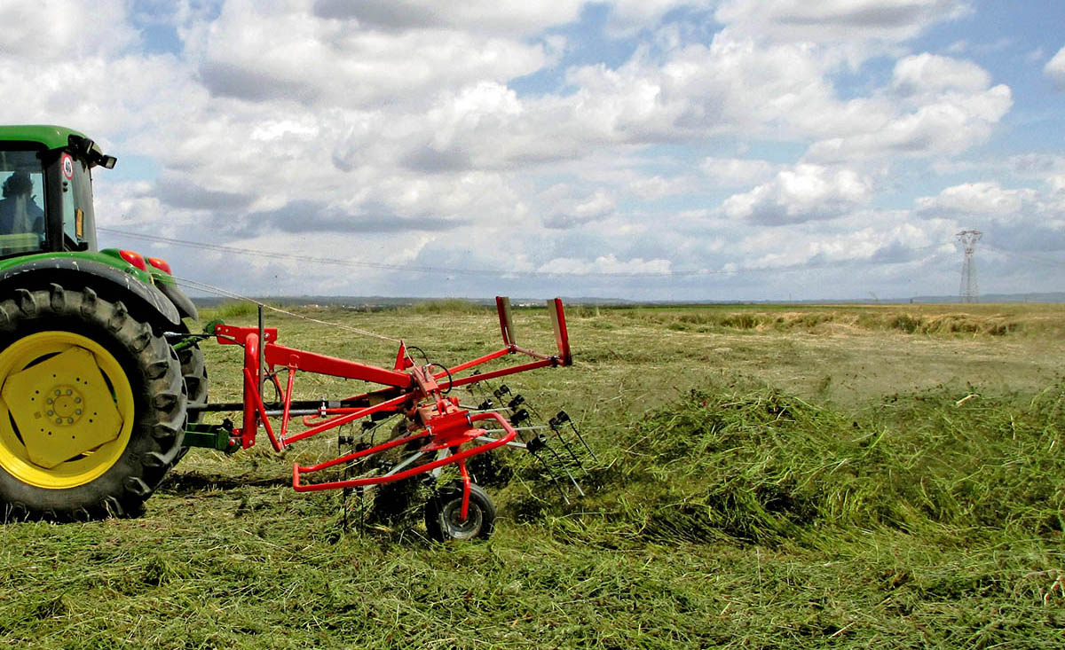 Farm King - PrairieCoast equipment